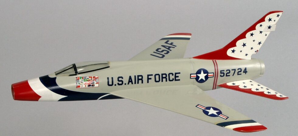 USAF Thunderbirds North American F-100C Super Sabre - Cavalcade of Wings